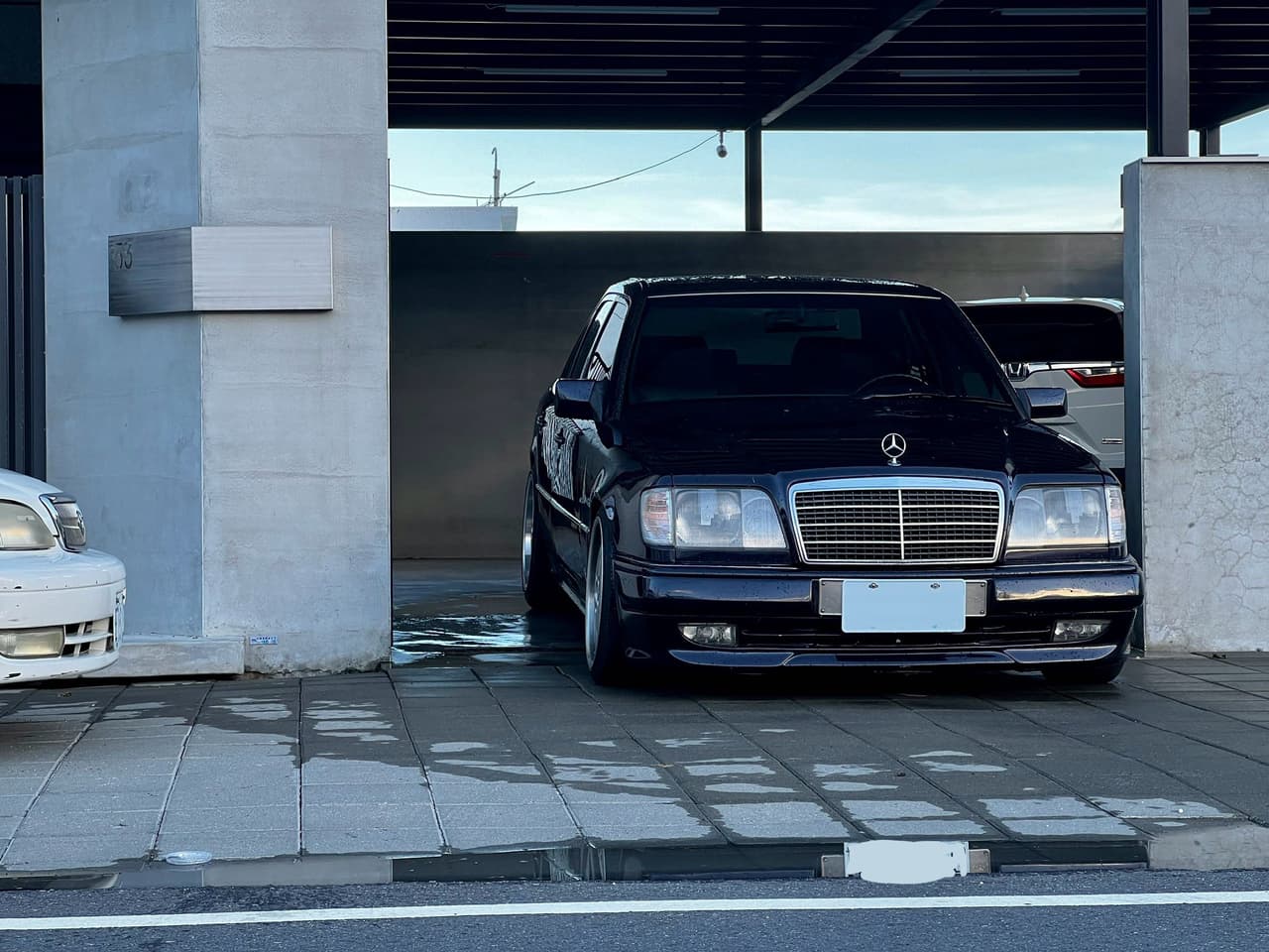 穿越時空的相遇 M.Benz W124 E220 - 汽車板 | Dcard