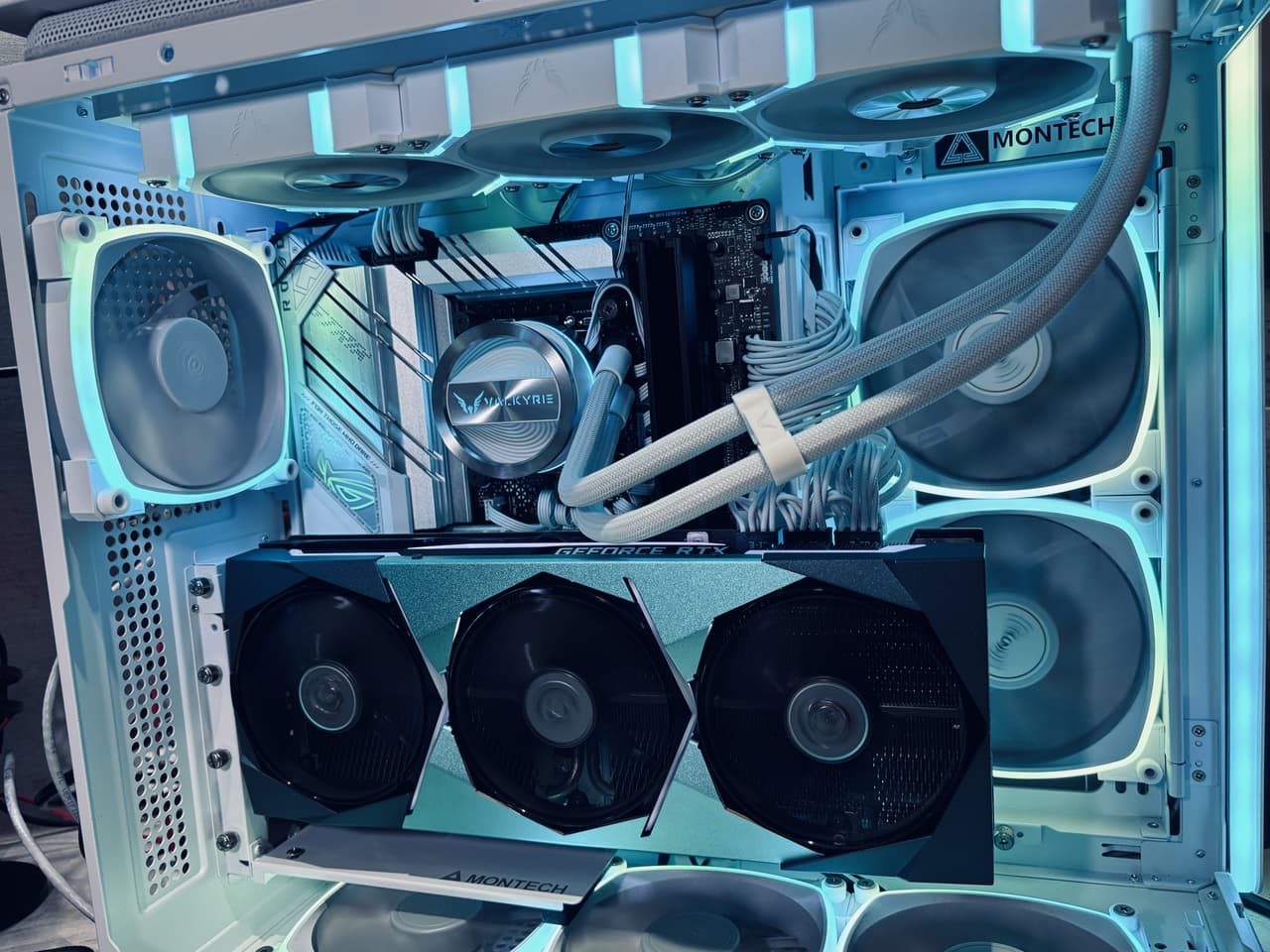 「換件外套，依然低調」 Micron Crucial PRO D5 6000 超頻版記憶體 #開箱 - 3C板 | Dcard