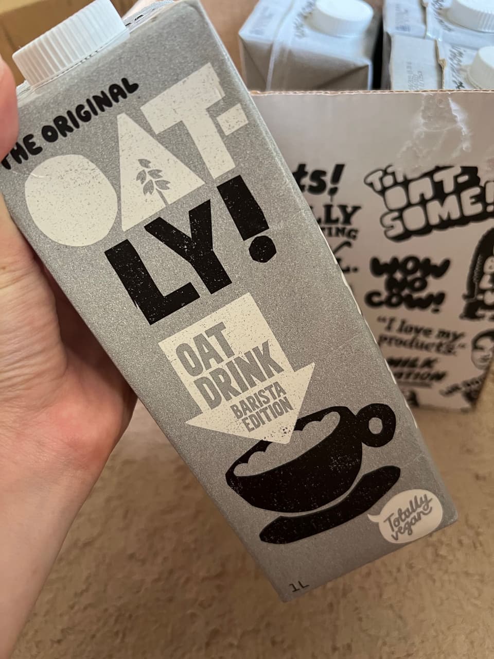 #評價 Oatly 燕麥奶！ - 網路購物板 | Dcard