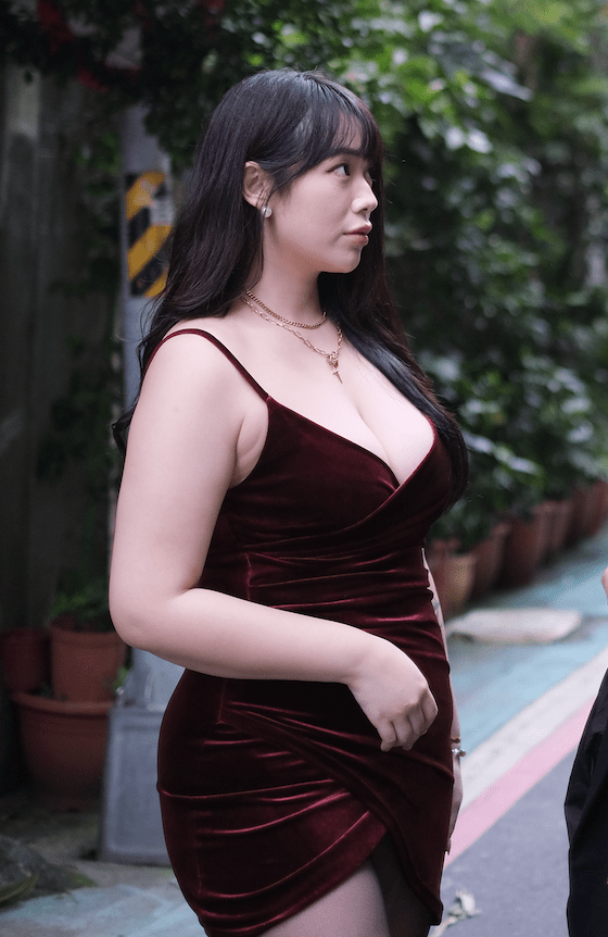 167/75 ＃分享 肉肉大梨型緊身洋裝也扛得住！！ - anna peng (@bbnnmnnbb) | Dcard