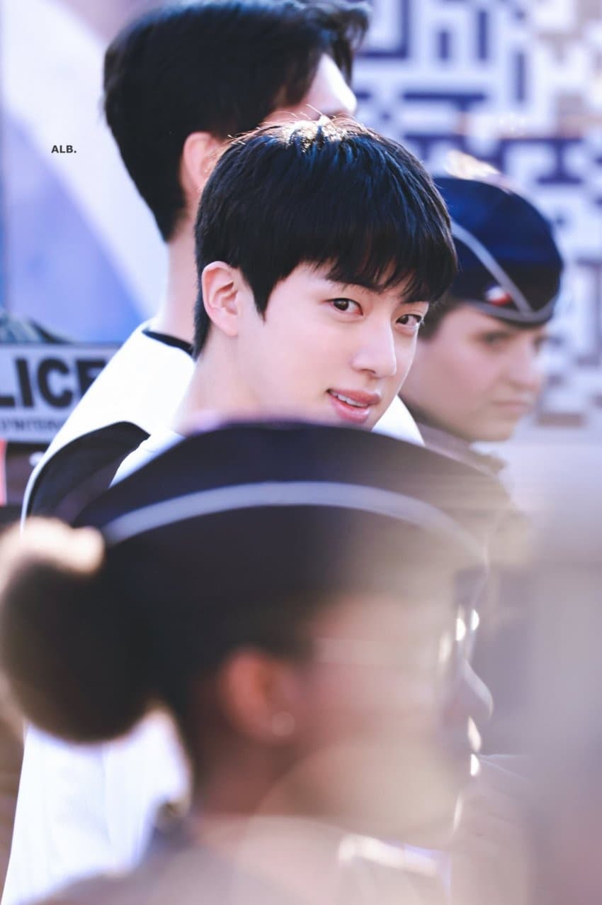 #分享 #𝘁𝗵𝗲𝗾𝗼𝗼熱門 報導「防彈𝗝𝗶𝗻在法國革命𝟮𝟯𝟱年後登基成為真正的王子」的法國最棒週刊𝗣𝗮𝗿𝗶𝘀 𝗠𝗮𝘁𝗰𝗵 - BTS板 | Dcard