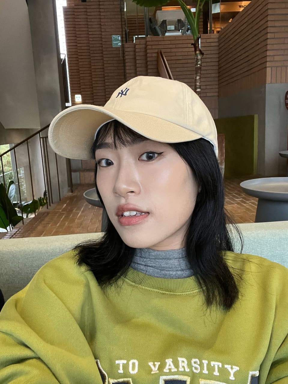 不好意思又來燒各位了！🔥底妝拯救嬌蘭小奶管☄️ feat. YSL午夜粉底 - 美妝板 | Dcard