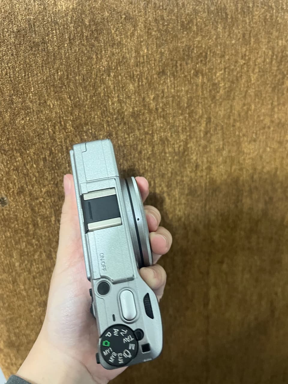 #我要賣 已售出了！理光Ricoh GR2 silver 銀機 全球限量3200台 - 二手交易板 | Dcard