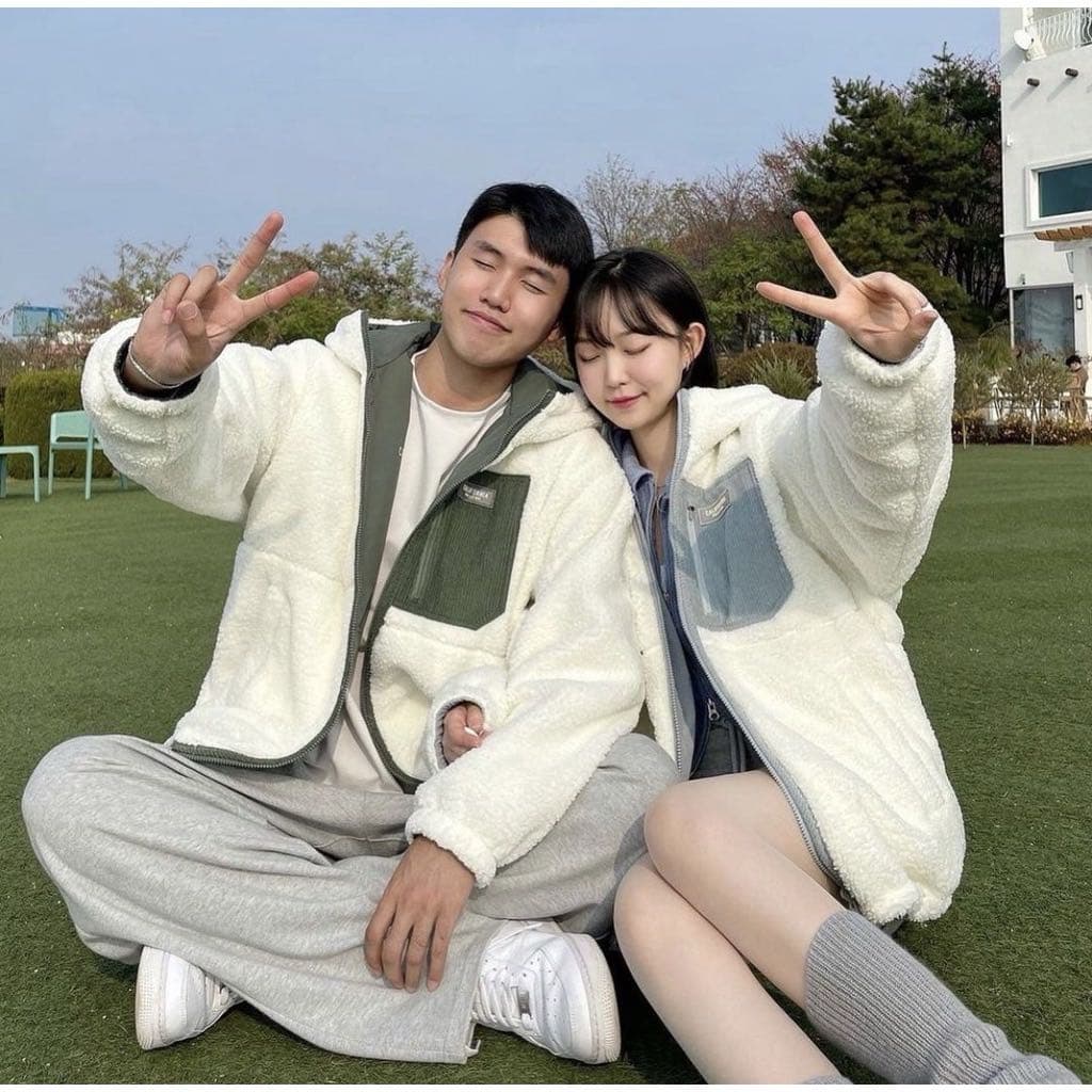 韓國 WHO.A.U 外套 羊羔毛外套 兩面穿 防風 絨毛 外套 連帽外套 雙面穿 who au 小資女 - 風一般的女子 (@crklyj) | Dcard