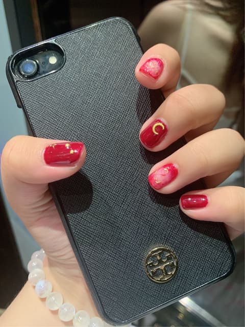 突然想要分享一下自己做過的光療💅🏻 美甲板 Dcard