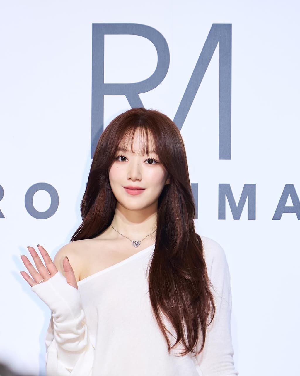 #作品 記者會的舒華 - 攝影板 | Dcard