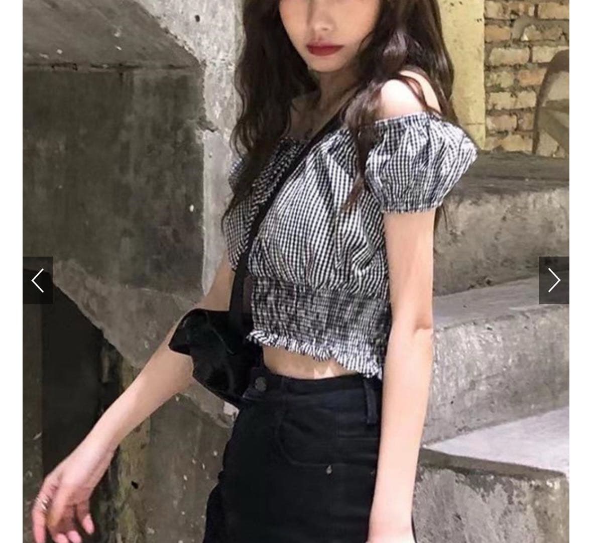 #我要賣 （已售出）GRL夏季短袖上衣（格紋/千鳥格）/蕾絲打底 - 二手交易板 | Dcard