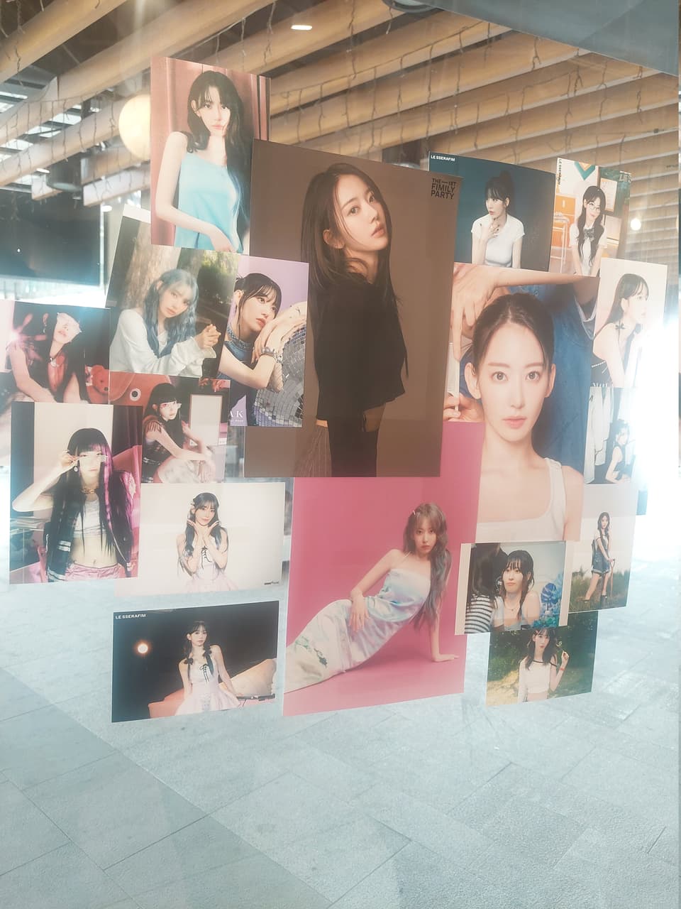 #分享 LE SSERAFIM小櫻花 台中TIKIYALO應援+PHOTOISM四格拍貼 - 追星板 | Dcard