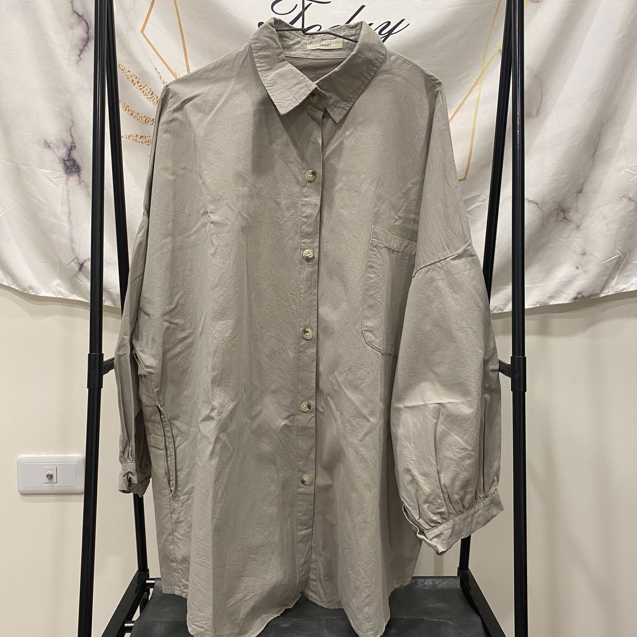 #我要賣 #我要賣 近全新/良好二手衣褲♡ - 二手交易板 | Dcard