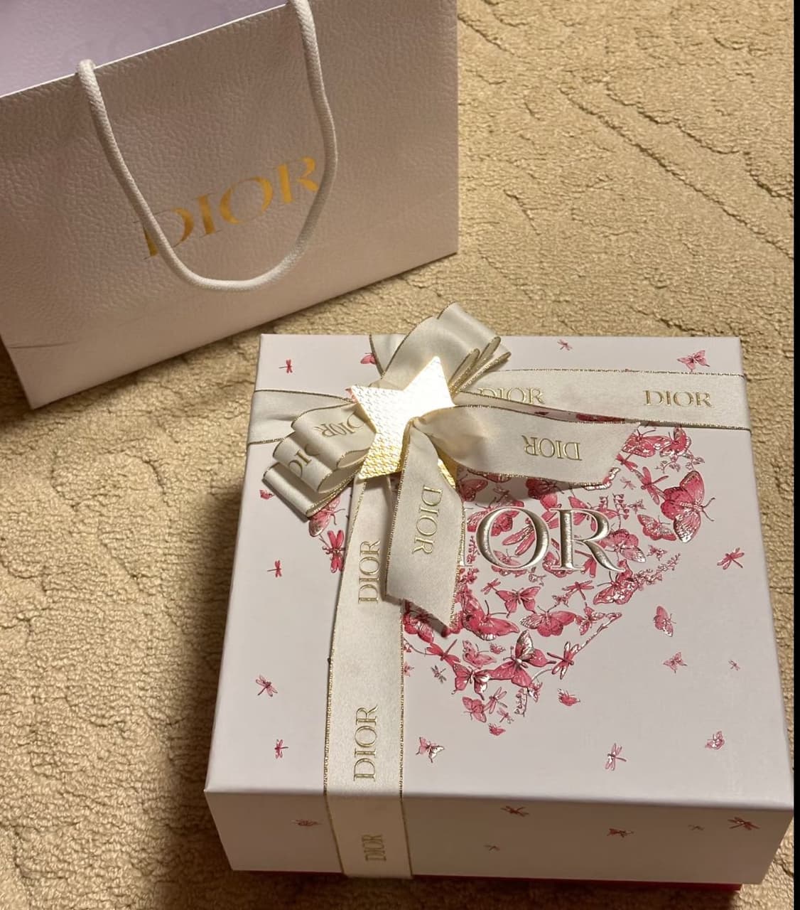 #請益 Dior禮盒 - 美妝板 | Dcard