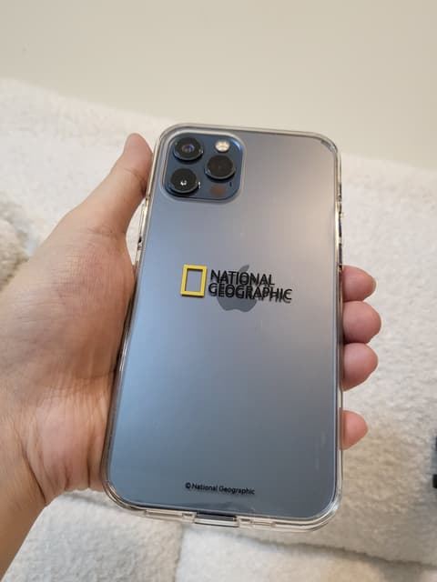 【3C配件開箱｜國家地理頻道】追星族必備配件🌟National Geographic 質感手機殼 耳機殼 自拍桿三腳架 - 秋秋秋天 (@autumn._.) | Dcard