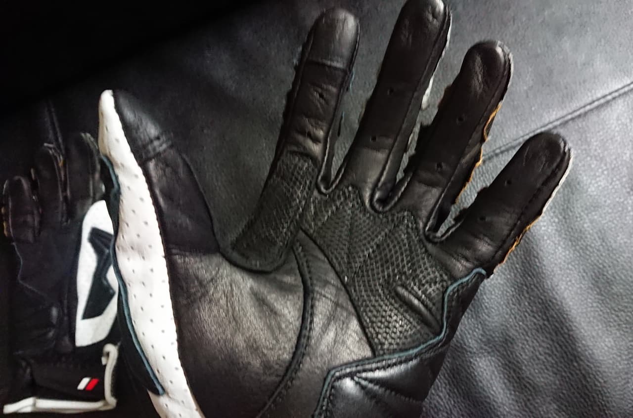 #人身部品 人身部品 Kushitani Air GPS (K-5340) 開箱心得 - 重機板 | Dcard