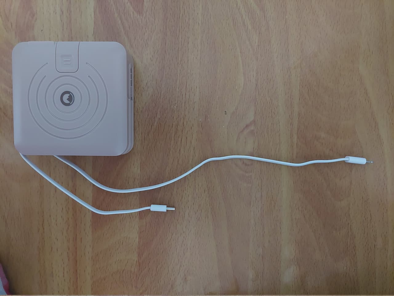 愛用好物分享-【MOZTECH】萬能充Pro多功能行動電源 - mangocorgi (@mangoscy97) | Dcard