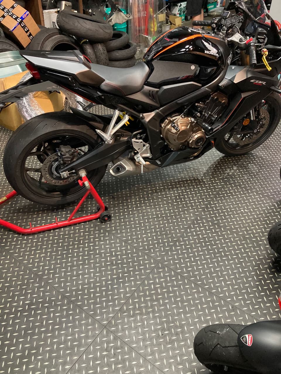 #紅牌 尋找CB/CBR650R車友一起刷全馬 - 重機板 | Dcard