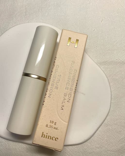 #分享 最近莫名熱門的hince 高光棒到底好不好用🤔？混合肌最真實的使用心得告訴你🤫 - 心蒂善良 (@cindy_sharing) | Dcard