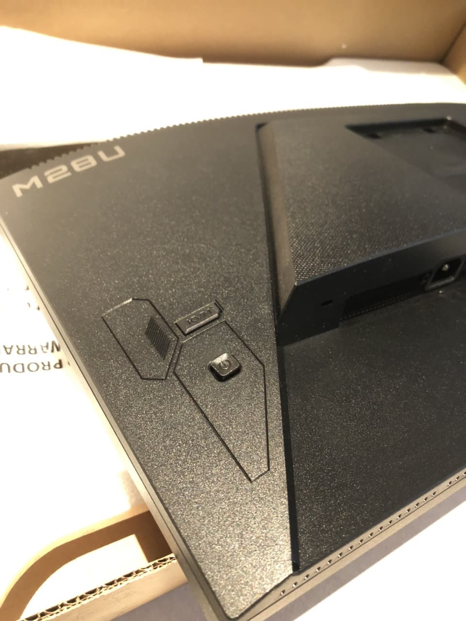 #分享 4K 入門款gigabyte M28U - 3C板 | Dcard