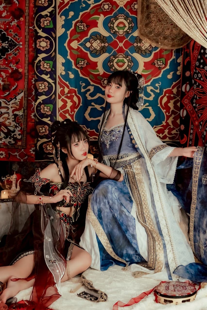 陪姊姊拍人生第一組漢服寫真｜閨蜜漢服寫真 - 荷香 (@hohsiang1119) | Dcard