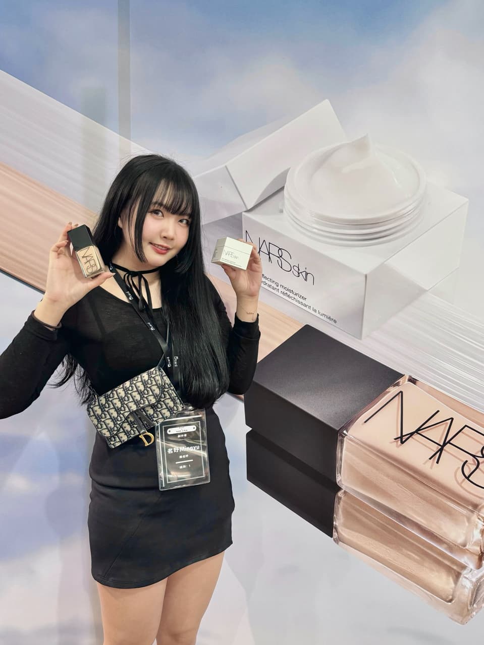用手也能上出超服貼底妝？💆🏻‍♀️小光瓶太神了！NARS Workshop活動 - 美妝板 | Dcard