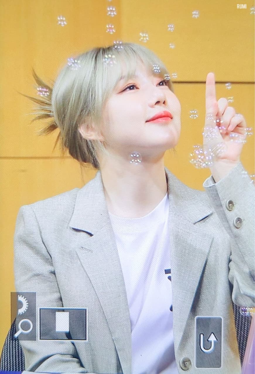 #集中討論 YERIN Solo出道 1st Mini Album 'ARIA' 🌼 - B205 留言 | Dcard