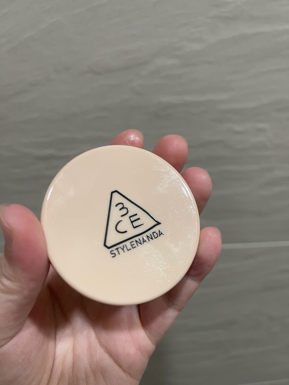 #分享 我僅有的兩個打亮😉3CE 打亮氣墊 Mac雙色修容打亮盤 - 美妝板 | Dcard