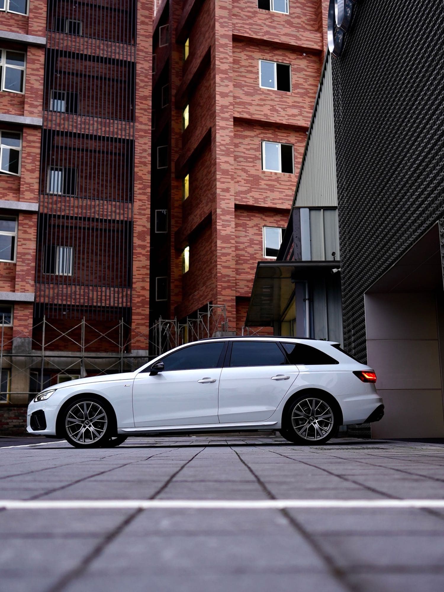 Audi A4 Avant Black Edition 實車照片分享 - 汽車板 | Dcard