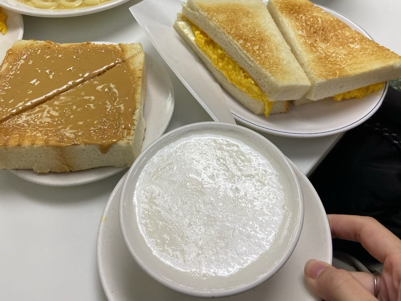 #分享 香港自由行 三天兩夜景點美食推薦 - 東南旅遊 (@settour) | Dcard