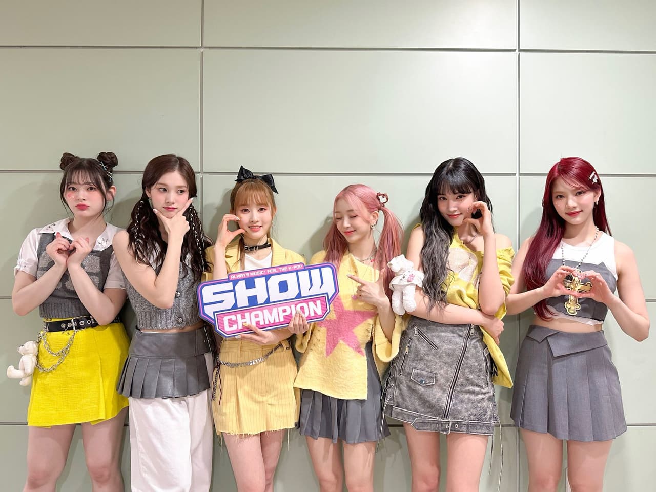 #集中討論 STAYC Single Album [Teddy Bear] 2/14回歸 - B220 留言 | Dcard