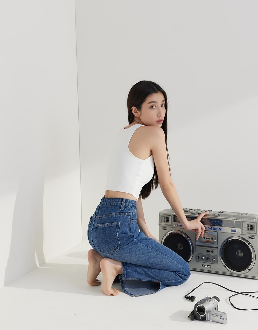 #詢問 有人知道這LOVFEE的model是誰嗎？ - 追星板 | Dcard