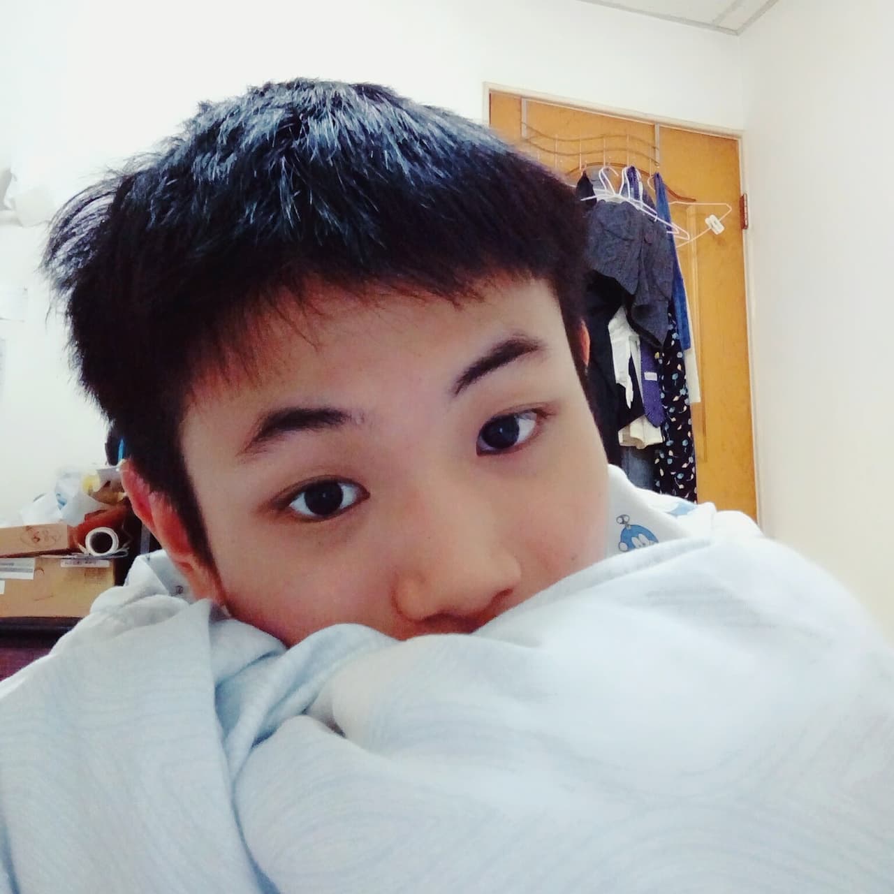 天冷了想要抱抱 - 血清素 (@shushu_24) | Dcard