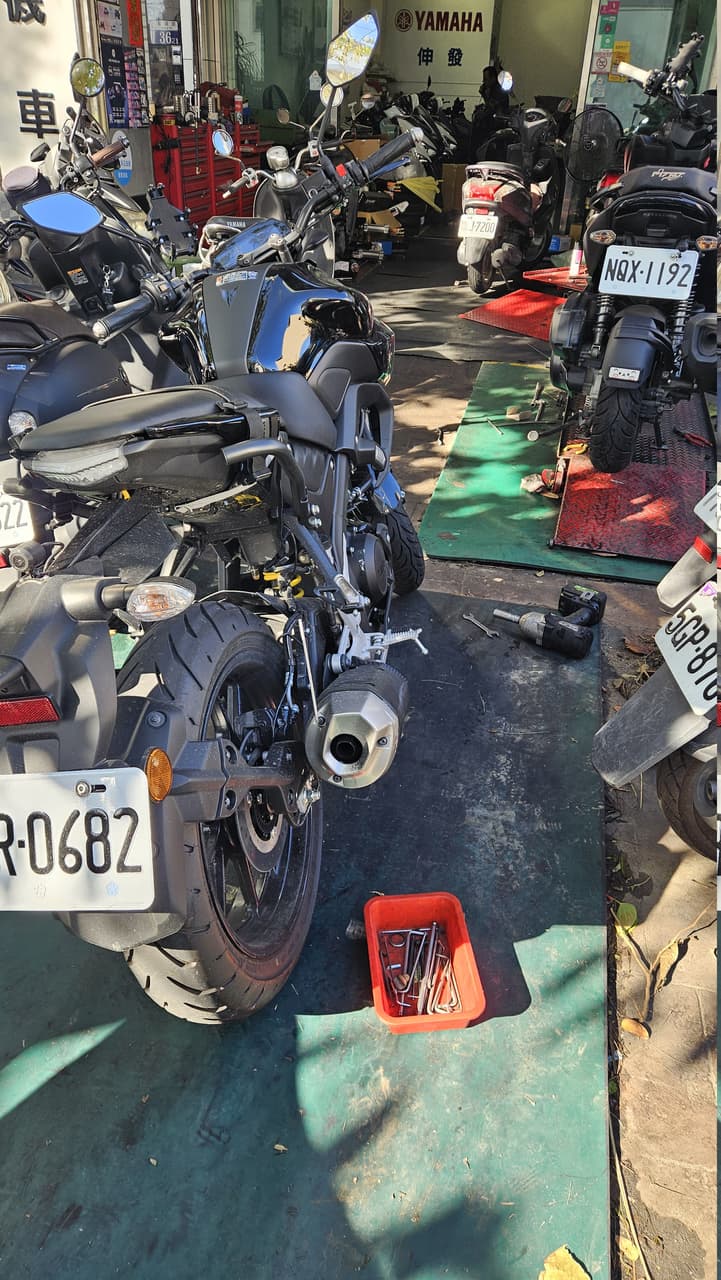 #白牌檔車 MT-15原廠管自帶回油放炮聲 - 重機板 | Dcard