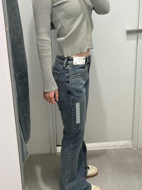 #分享 161cm好版型喇叭褲 | GU試穿心得👖 - 穿搭板 | Dcard