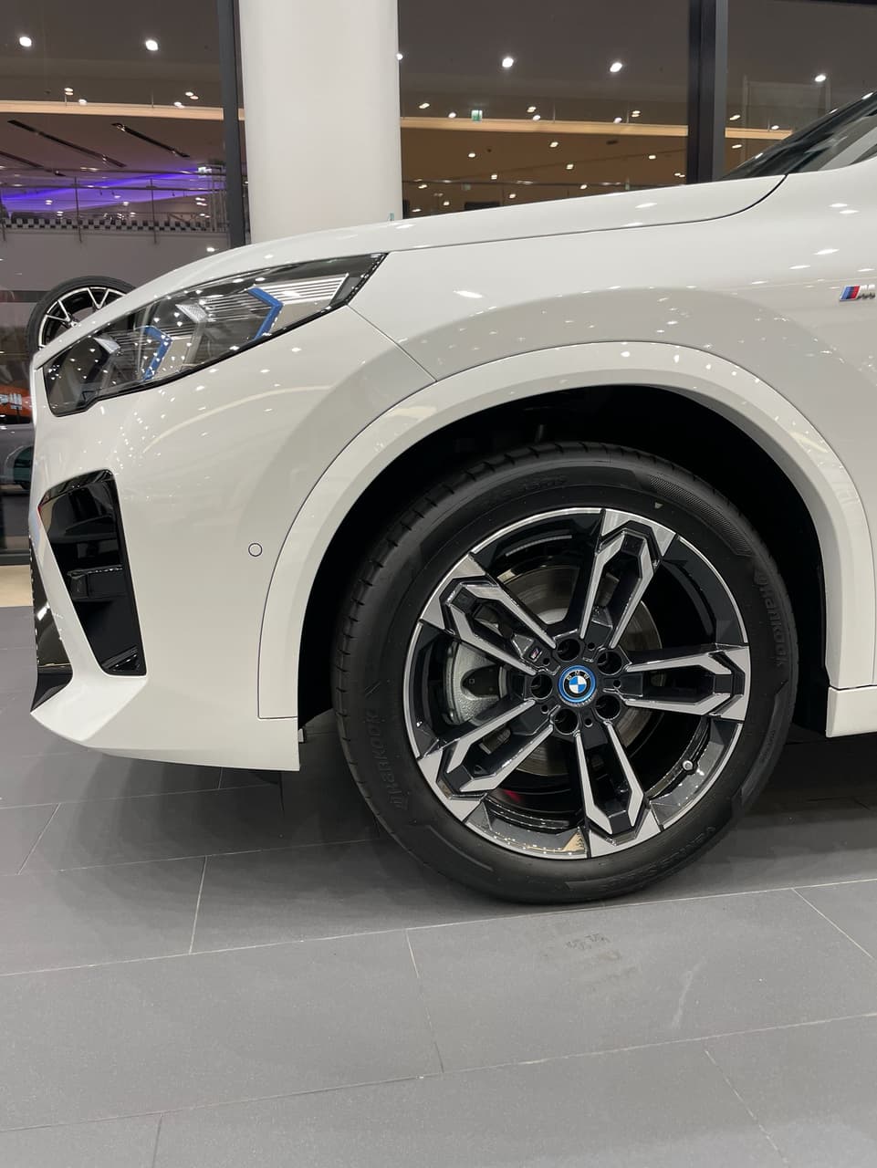 THE BMW IX2 30 xDrive M Sport 潮流電能休旅 - 汽車板 | Dcard