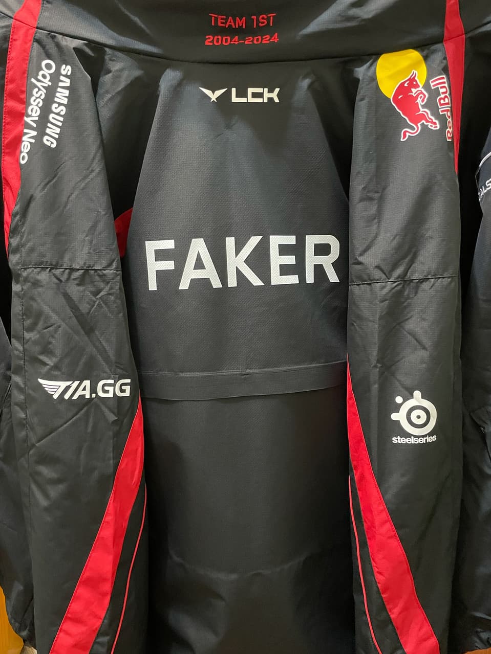 #詢問 T1 2024春季外套 Faker 2XL想換尺寸～ - 英雄聯盟板 | Dcard