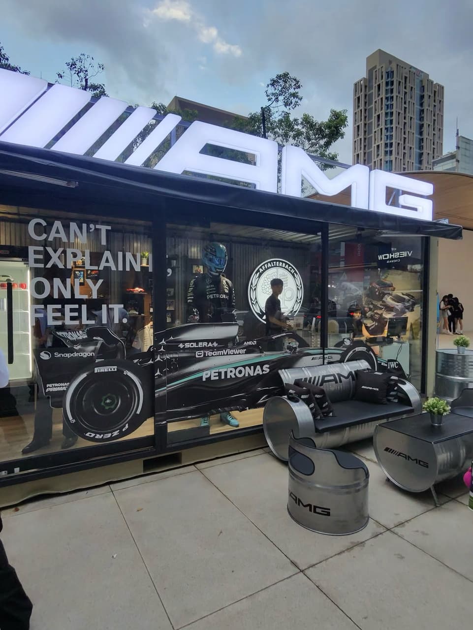 AMG賓士 Pit Stop快閃展 - 獵頭釦 (@hrmcore) | Dcard