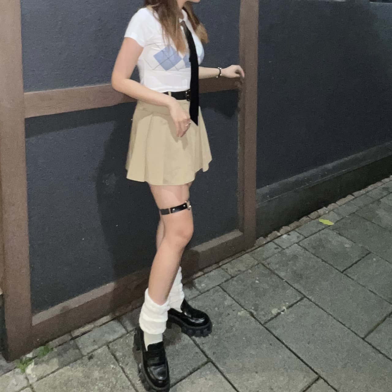 #分享 #練習勇敢 155小個子的遮肉穿搭🎧再次嘗試Y2K🐈‍⬛ - 穿搭板 | Dcard