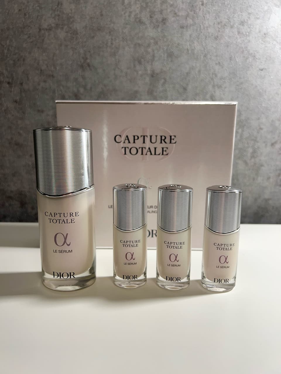 #開箱 Dior杜樂麗花園包裝🌟｜逆時能量精華組合、贈品分享 - 美妝板 | Dcard