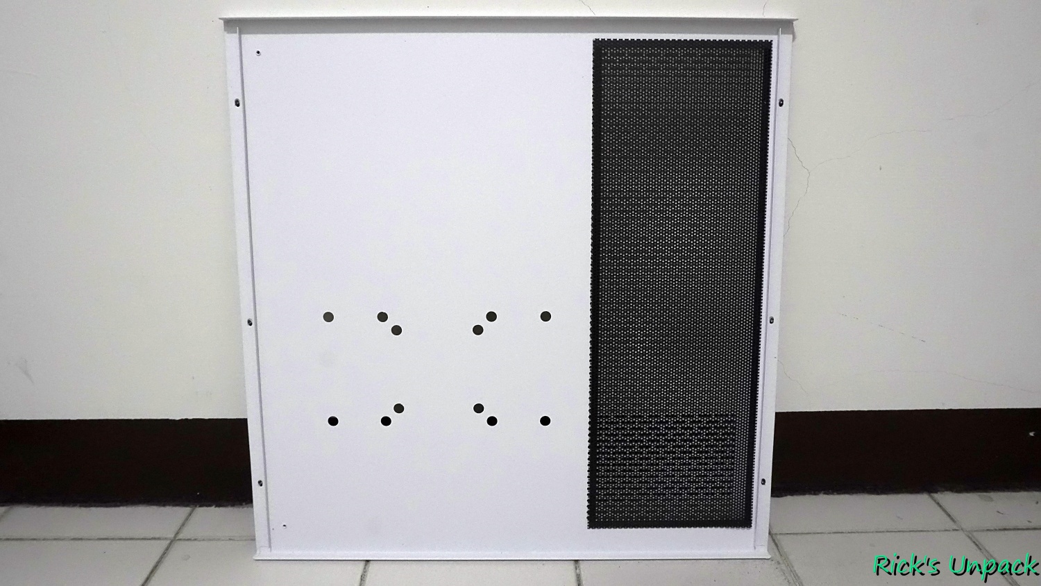 【開箱】美景盡收眼底 | Thermaltake 曜越 Core P3 TG Pro開箱 - 3C板 | Dcard