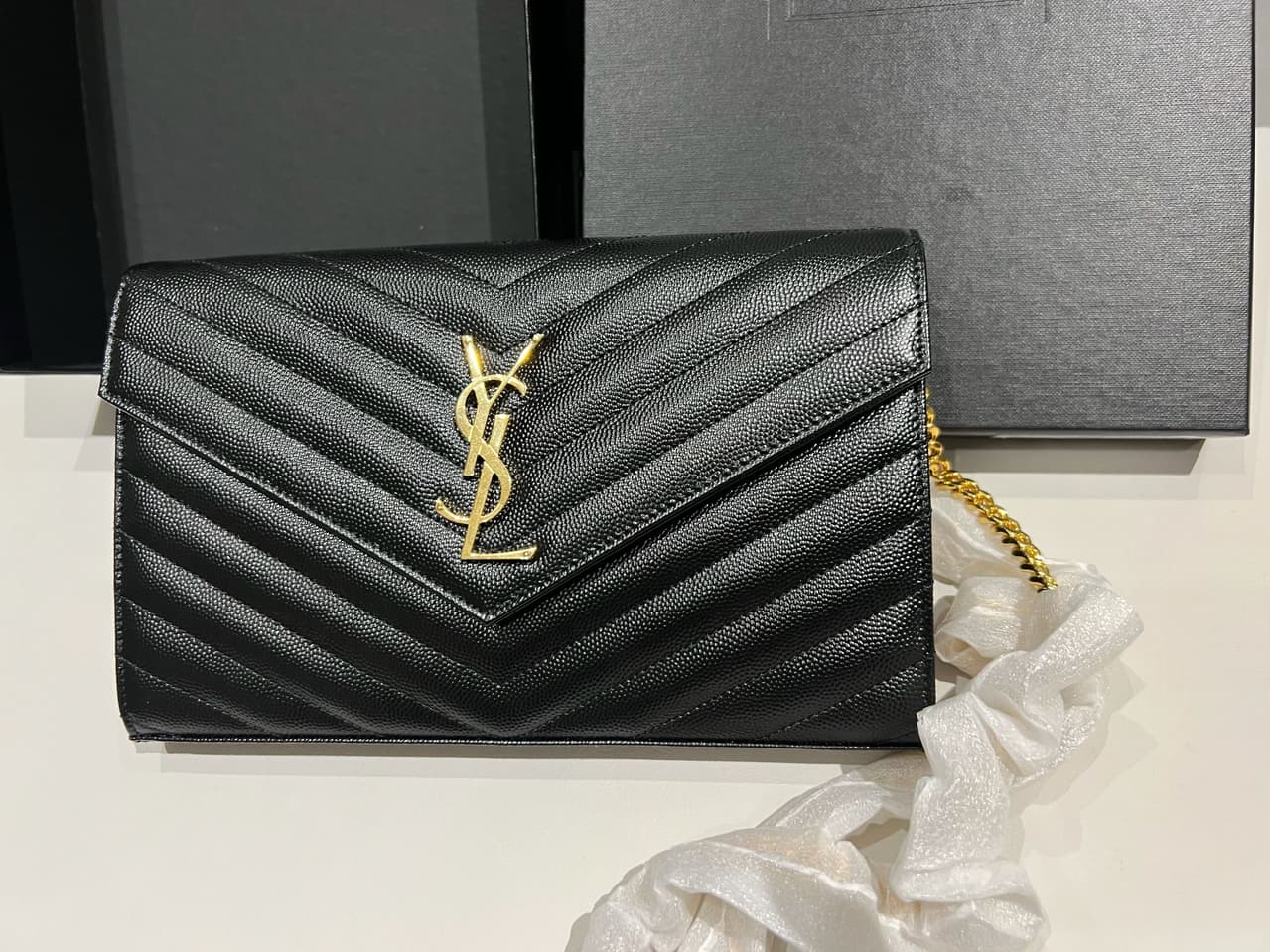 #我要賣 #我要賣 YSL SAINT LAURENT Cassandre 大款 WOC - 二手交易板 | Dcard