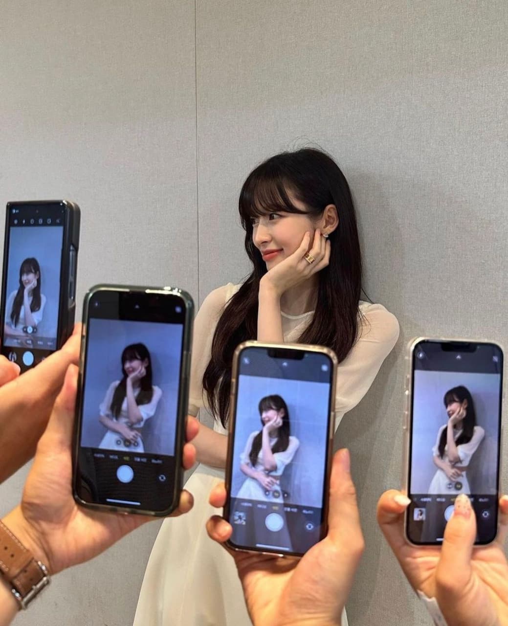 #分享 現在流行的韓國MZ世代拍照方法(內含錯誤案例) - 追星板 | Dcard