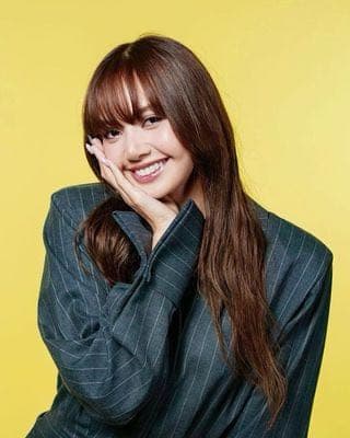 #分享 LISA登上美國綜藝《Genius》宣傳新歌"New Woman" - BLACKPINK板 | Dcard