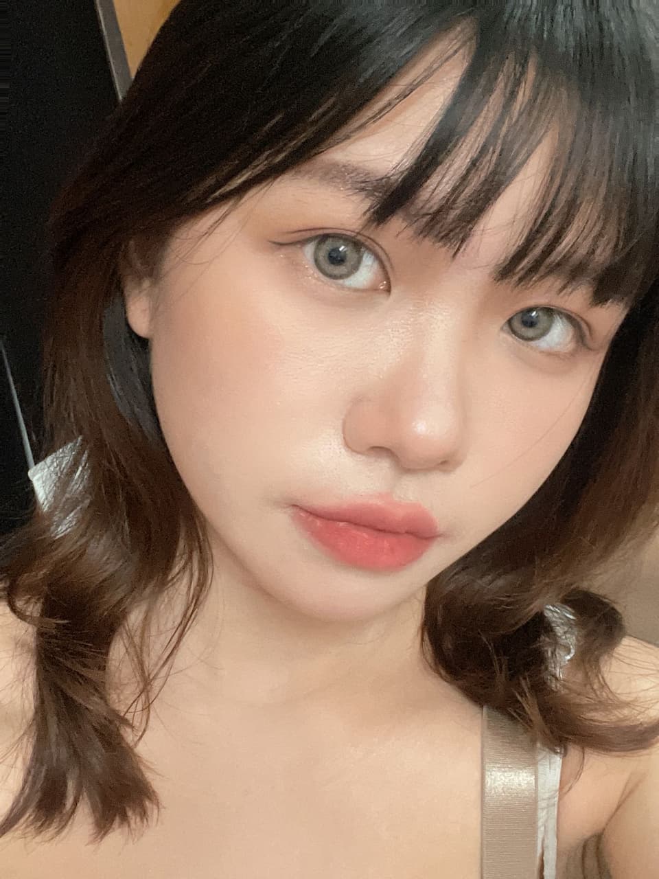 #分享 顯色度很讚的vlens隱眼 - 隱形眼鏡板 | Dcard