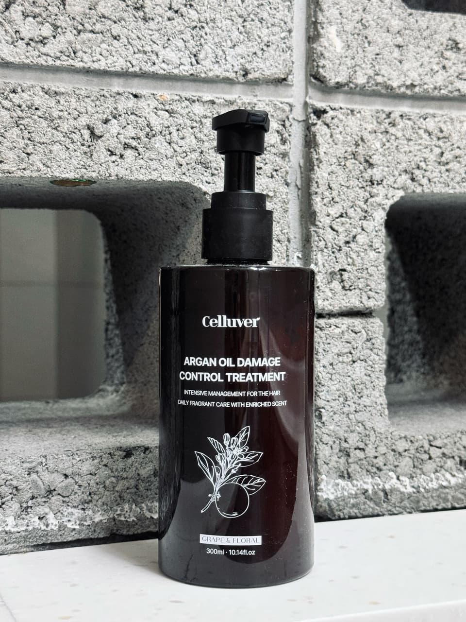 #🎁 跟你們聊聊我最近的困擾？feat.celluver瑟路菲 - Yc (@anita2003) | Dcard