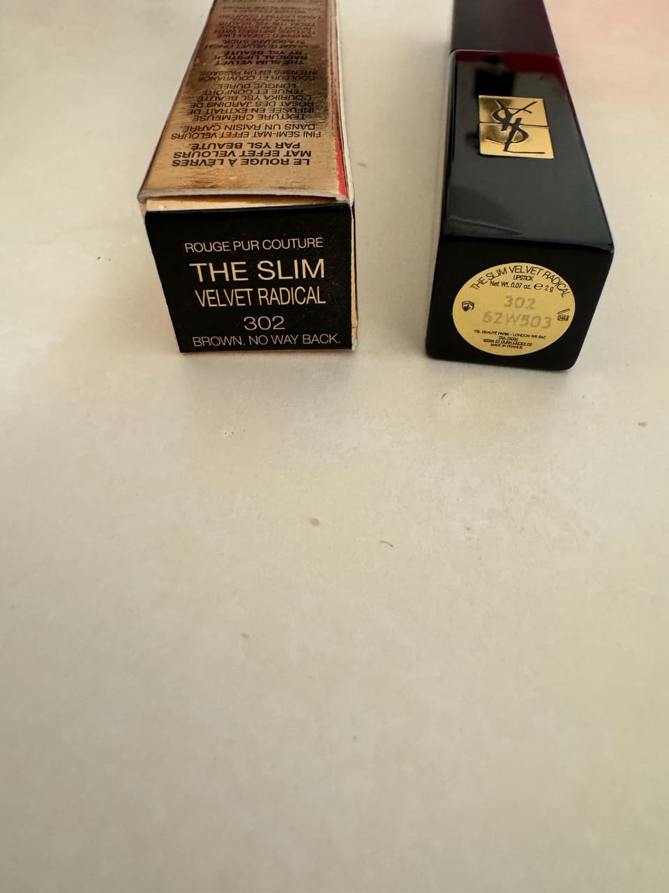 #售全新 YSL 小黑條 302（已售出） - 二手交易板 | Dcard