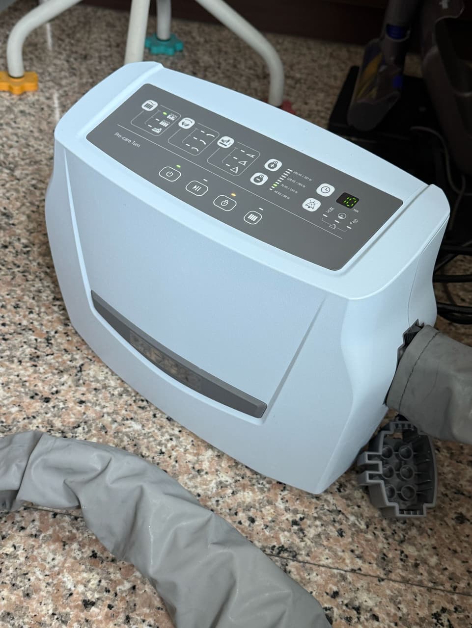 #我要賣 【全新未使用｜翻身氣墊床 Pro-care Turn 5｜原價$90,000 折價售出 讓愛傳遞】 - 二手交易板 | Dcard