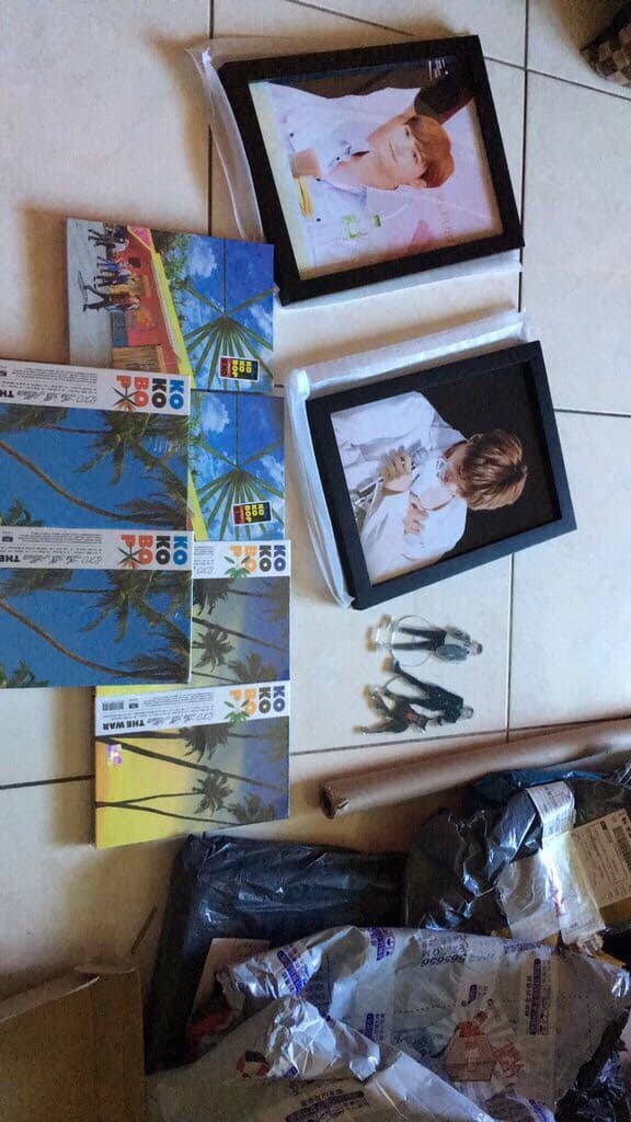 EXO四輯THE WAR 開箱 （請輕拍 - B44 留言 | Dcard