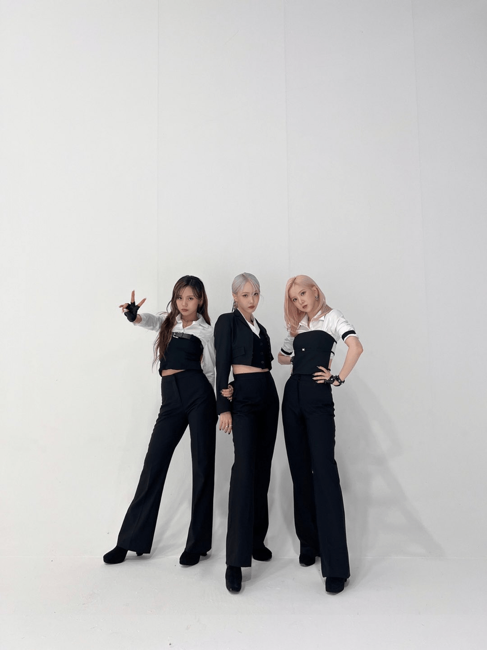 #集中討論 VIVIZ 迷你四輯 VERSUS 回歸 - B119 留言 | Dcard