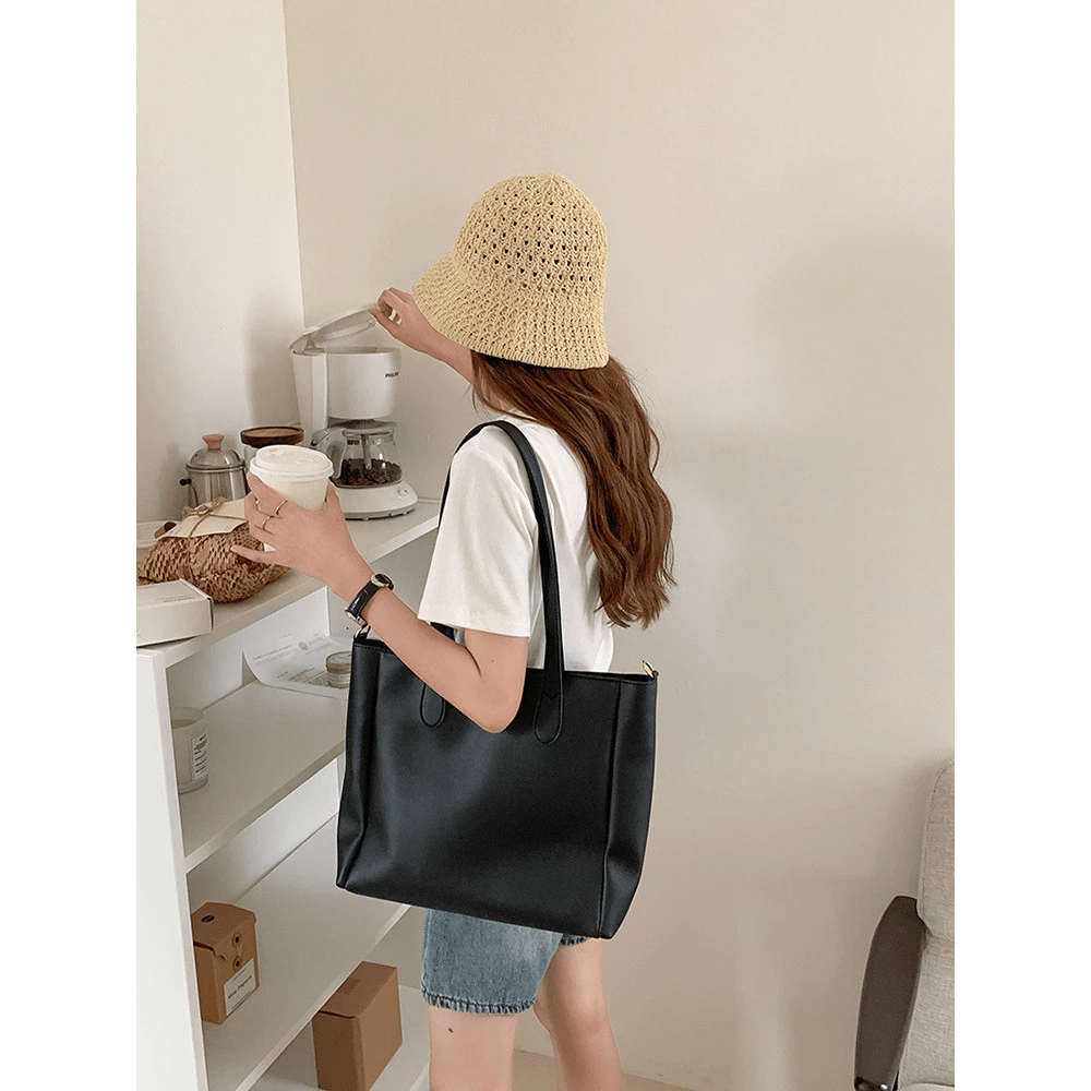 【2025托特包推薦】7款熱銷托特包評測！韓系、真皮、帆布款，從上課通勤到約會穿搭一次搞定👜 - 就是不想起床鴨😶‍🌫️ (@doris616) | Dcard