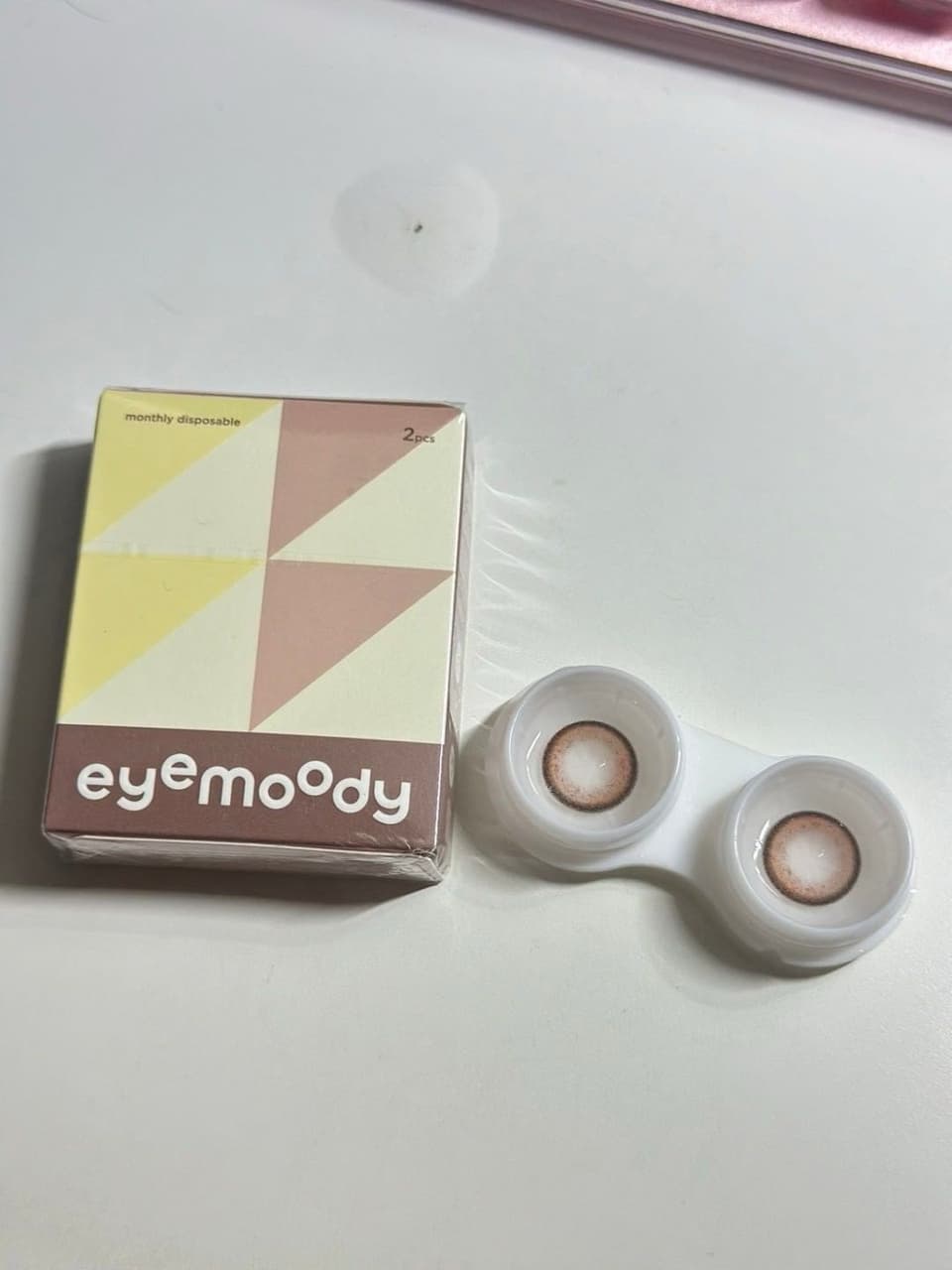 清冷氣質隱眼>> eyemoody月拋 - 隱形眼鏡板 | Dcard
