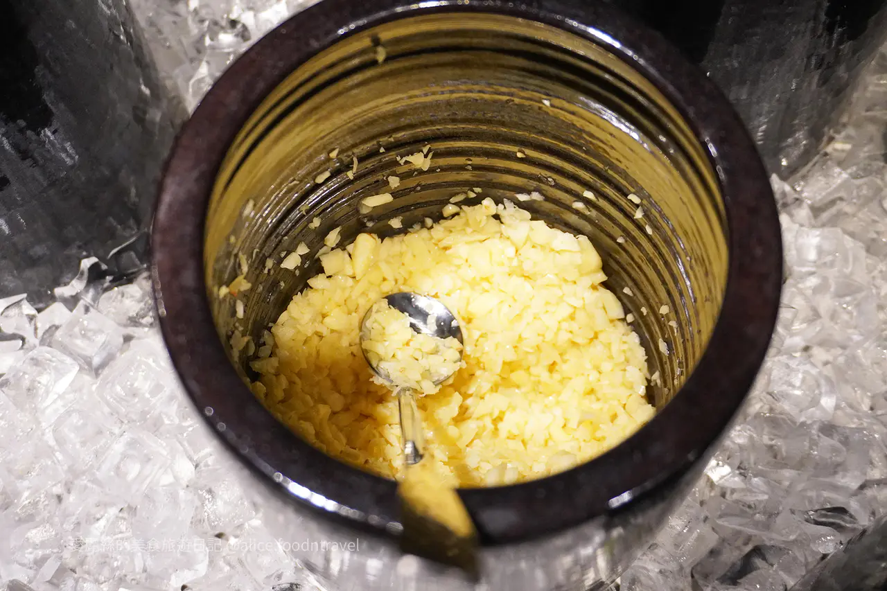 惹鍋+精緻鍋物-東山旗艦店｜台中北屯美食｜7月新開幕！巨無霸龍蝦海鮮船、A5和牛、甜品自助吧 - 美食板 | Dcard