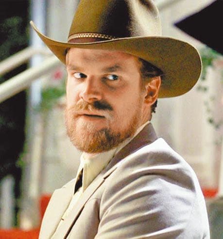 David Harbour - 彩虹板 | Dcard